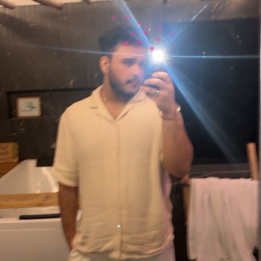 AKedOLTku30GSGkfIFIeGgVZLemixDnd-17a9EDCDFQOcQ=s900-c-k-c0x00ffffff-no-rj