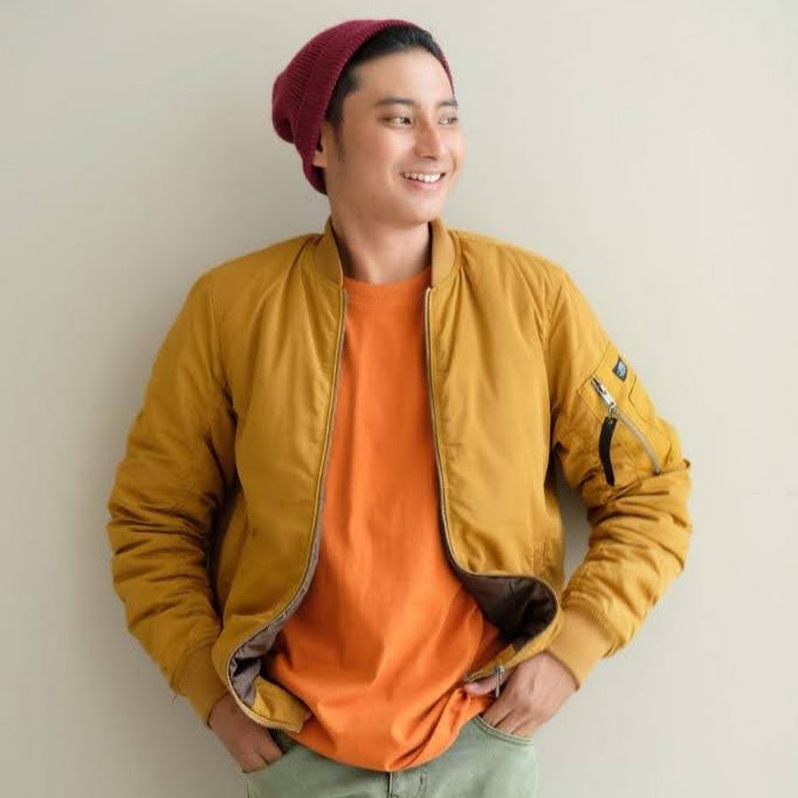 Sama Seperti Ragil Mahardika, 8 Artis Pria Tampan Ini Juga Ngaku Gay, Akui Tak Punya Hasrat ke ...