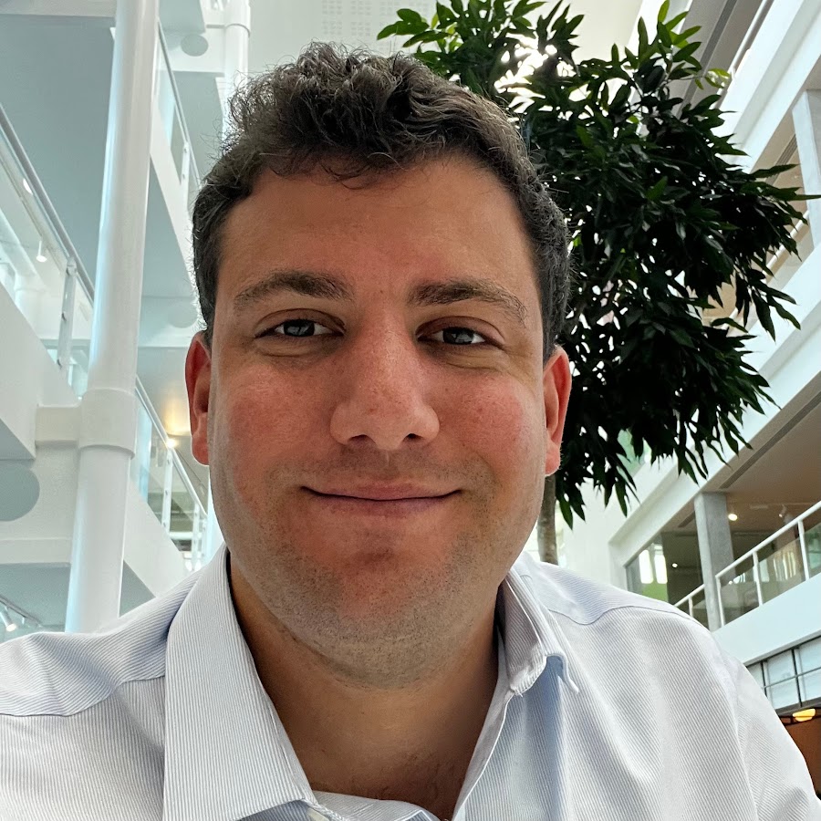 AMLnZu-0eqlzGRocrHVeDX_Q8qrLGTIjP0Y4XtPTriBfaA=s900-c-k-c0x00ffffff-no-rj