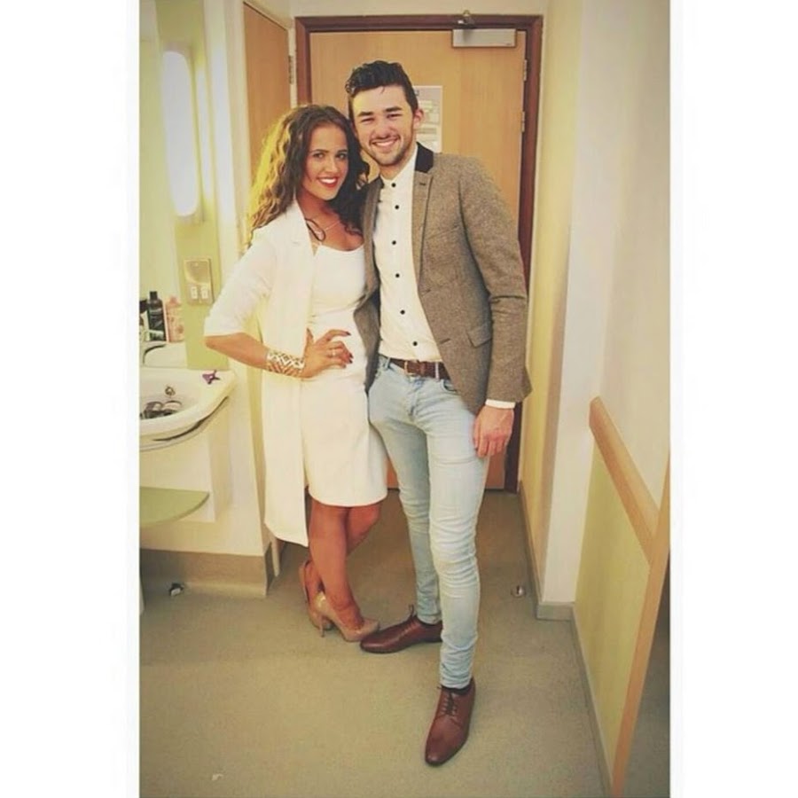 AMLnZu-2ZKwFR61lss-fh_X80Do4AFsujz8HZs_sCg4DNw=s900-c-k-c0x00ffffff-no-rj