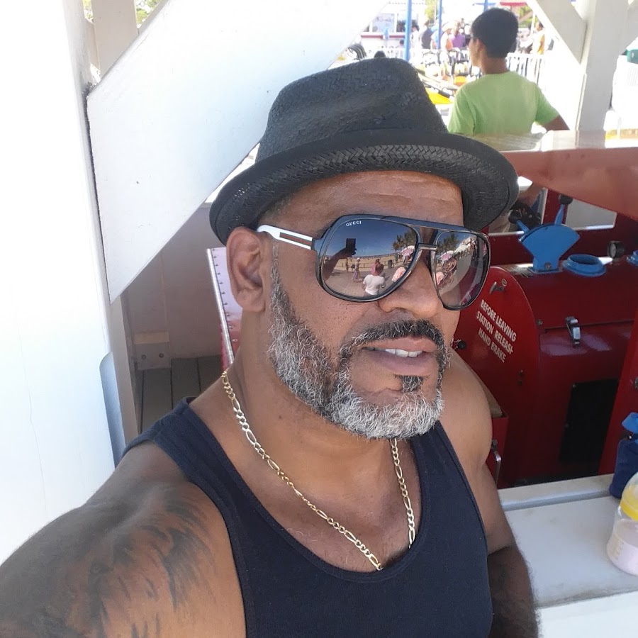 AMLnZu-3SjYVUKmBre8T2_ot_ARX9dr1QUH_a6GW6OKxkQ=s900-c-k-c0x00ffffff-no-rj