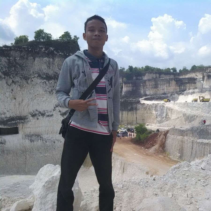 AMLnZu-71a3yYSL5Xaem6eLw-kalcLZH_uiGNw6o39Oe=s900-c-k-c0x00ffffff-no-rj