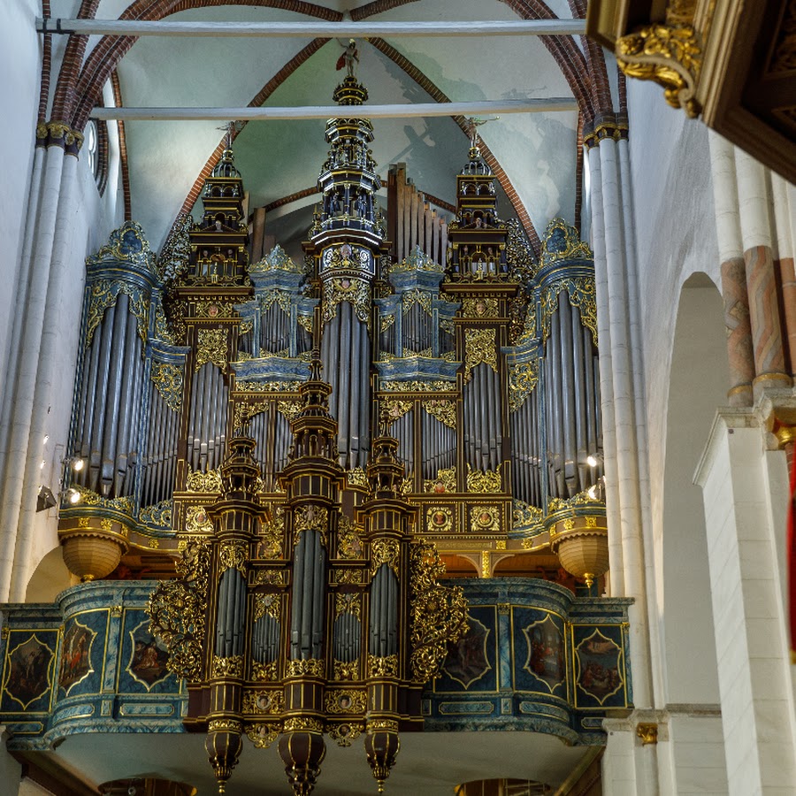 AMLnZu-9IJSh4uOl_9H9J9IKVFXibXbzHaF2EZaHzJve=s900-c-k-c0x00ffffff-no-rj