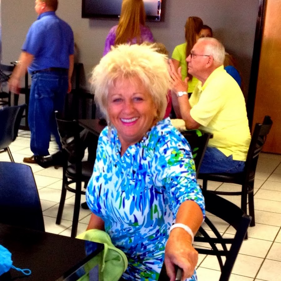 AMLnZu-ChlESW2HuZrdu2_B4wNkG4n-cdvI5ZYhGWFNPUQ=s900-c-k-c0x00ffffff-no-rj