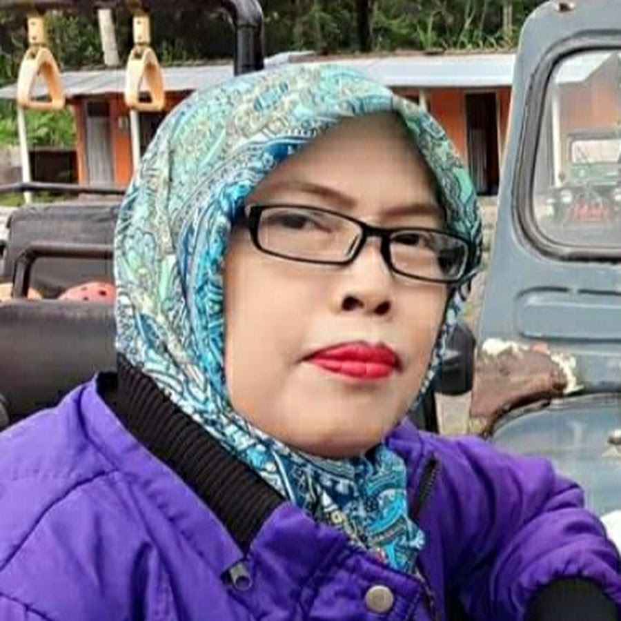 AMLnZu-KVVqOBqDWzgE0yaMmAUBjJvFdOCA7c0mGohyZGQ=s900-c-k-c0x00ffffff-no-rj