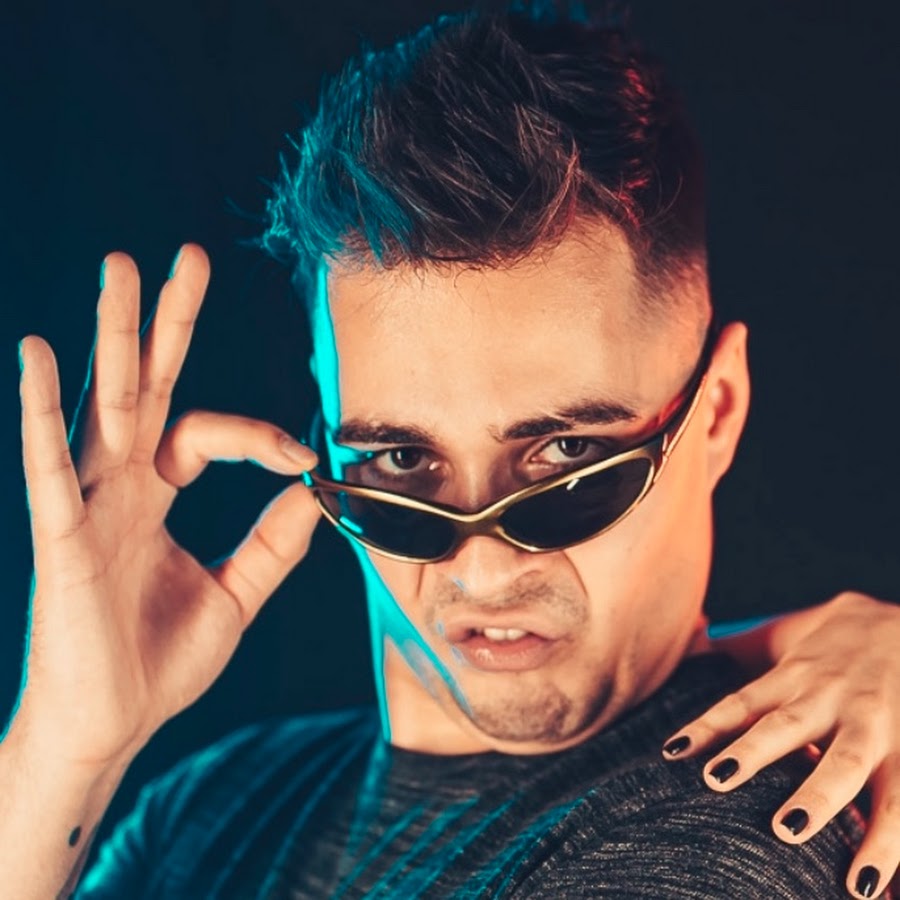 AMLnZu-MGzZcOT3szWSPPh2Y45zPHpA34YKncsBdMaaE=s900-c-k-c0x00ffffff-no-rj