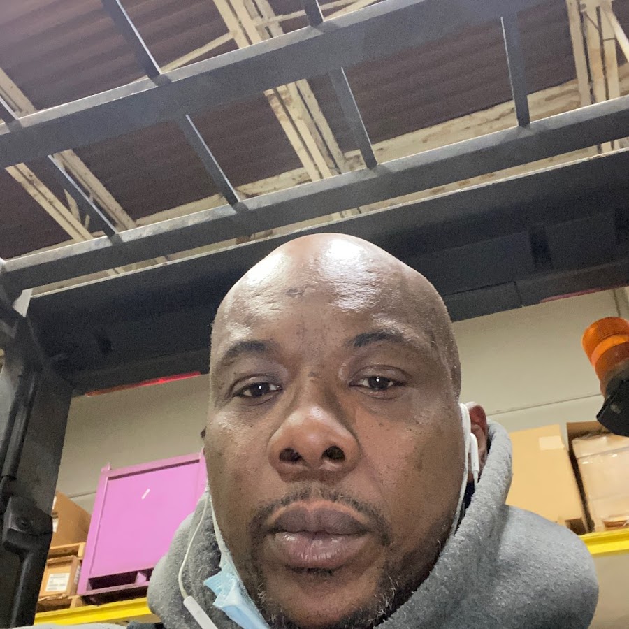 AMLnZu-PAlVqtT2UXeG2RKJc_z41CdAJk7CZS4IuP94iyvU=s900-c-k-c0x00ffffff-no-rj