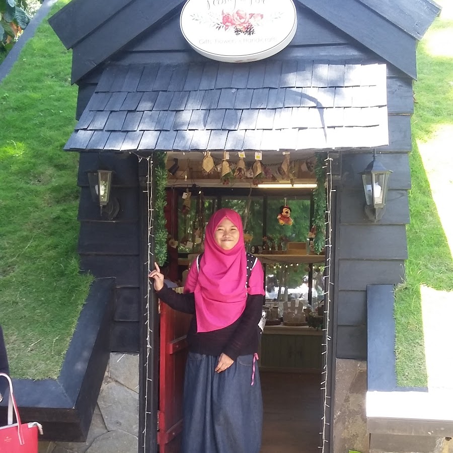 AMLnZu-QnWJneAj4L8JN2e92Lf5WntRtwSS_pSLA5NQyHg=s900-c-k-c0x00ffffff-no-rj