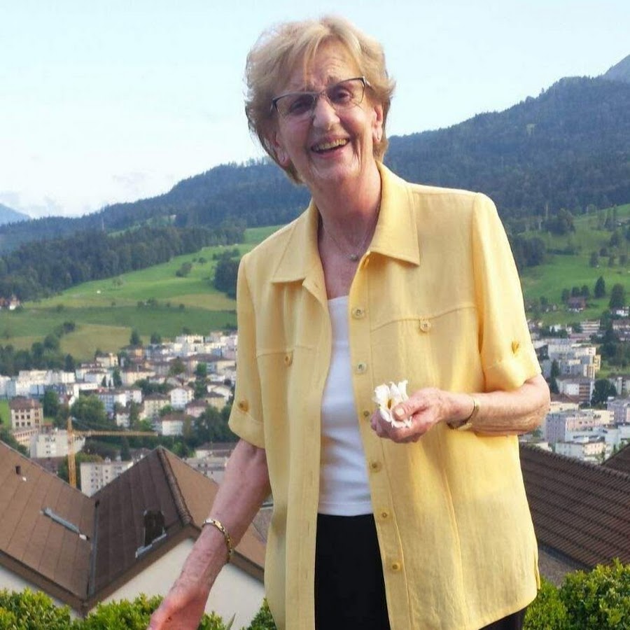 AMLnZu-QoS3ATTVQnfPHxs6NlGcnu_pSJ8eoW4-7NwJd9w=s900-c-k-c0x00ffffff-no-rj