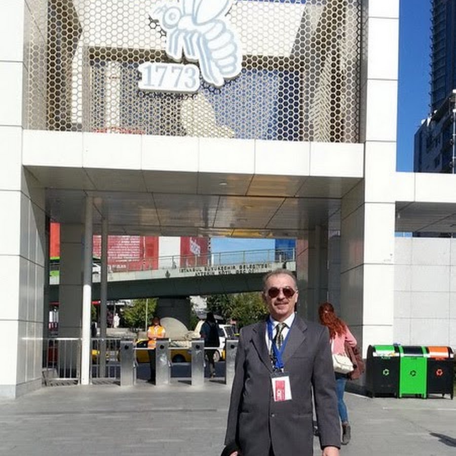 AMLnZu-T9HhY_OtZaMuODIeZE8K3stgKy7e-0tGhHPEpgQ=s900-c-k-c0x00ffffff-no-rj