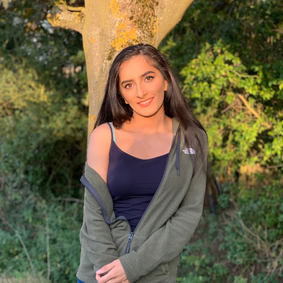 AMLnZu-UWVcDgdgDT2lZ5UH-qdxXS0QlJwLYnXQE4C_j=s900-c-k-c0x00ffffff-no-rj