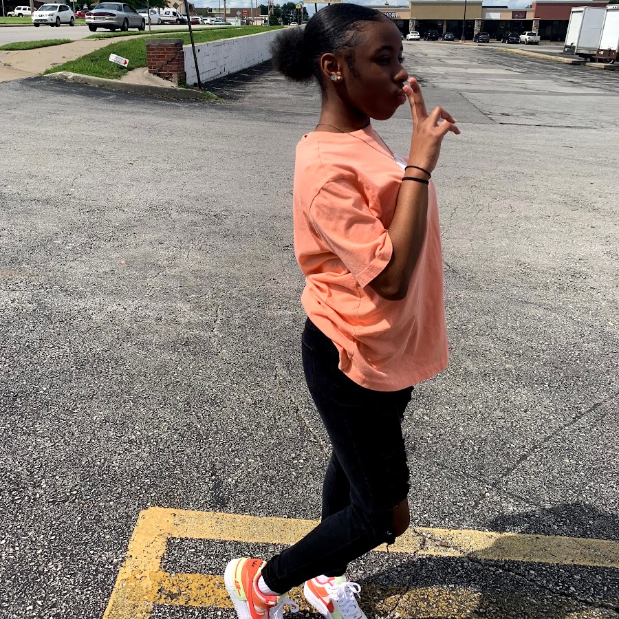 AMLnZu-UZ9pFG-OlQrWmUDGu2Je5HkE3YyY4NELOn9vJ6wQ=s900-c-k-c0x00ffffff-no-rj