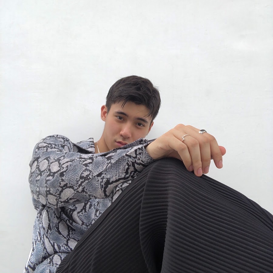 AMLnZu-Wbk1aDVeX_YC_I4UEQ5h6EhfpwQ6ddeuqigTJ=s900-c-k-c0x00ffffff-no-rj