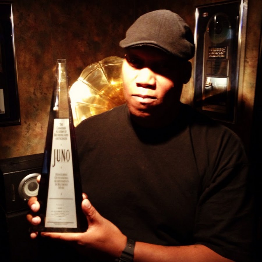 AMLnZu-YrPJv2Gkil05dk7dfn51KRWybJQuONac8tveL7g=s900-c-k-c0x00ffffff-no-rj