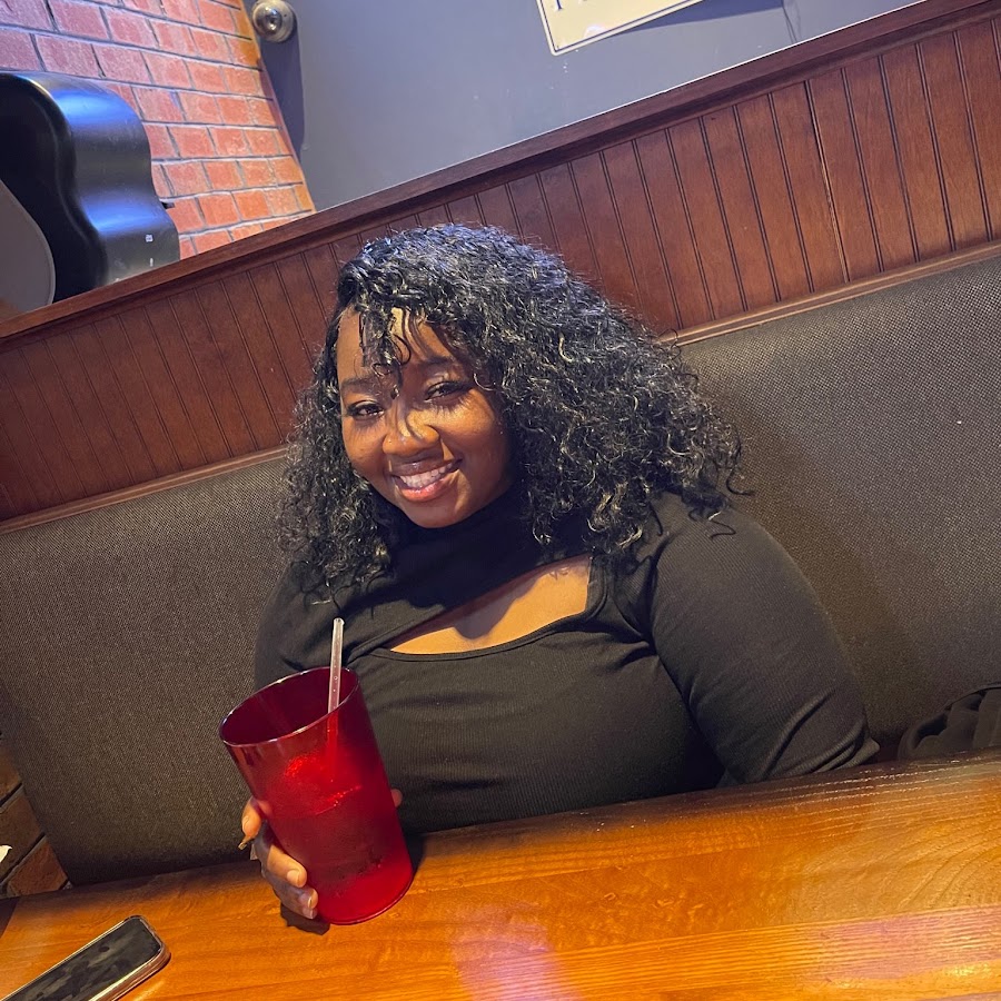 AMLnZu-Z8YAo4IFonruM0U1K4KyGCZ6f0CHuXQERCHw2xQ=s900-c-k-c0x00ffffff-no-rj