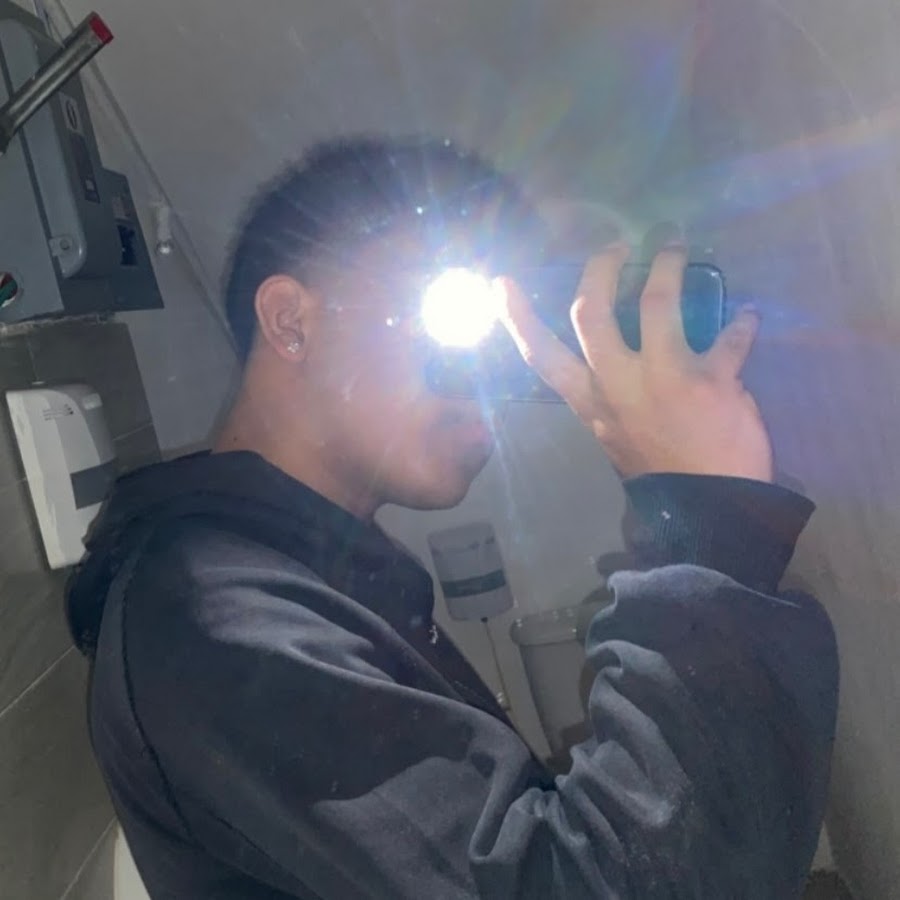 AMLnZu-ZbpVmwb6p1ywXwKyS3ni6FP3btKvd6feQzChk=s900-c-k-c0x00ffffff-no-rj