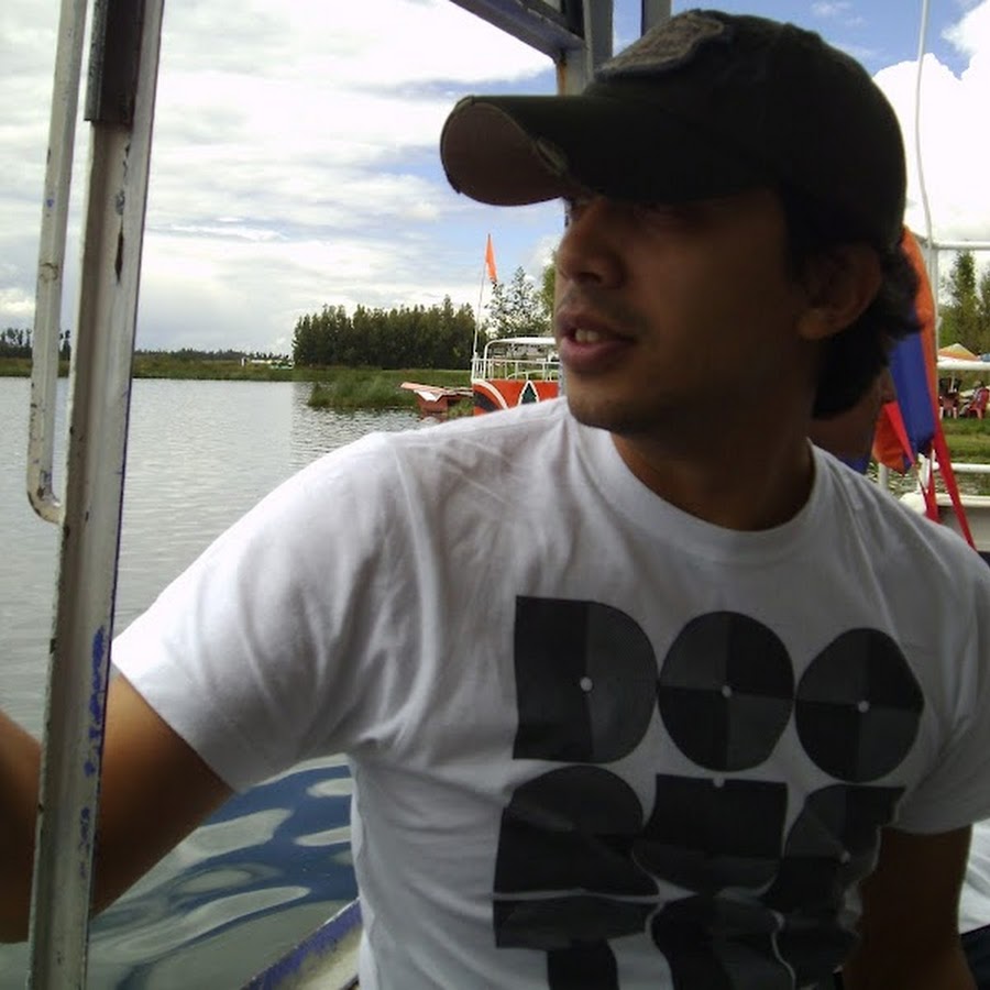 AMLnZu-b4hqZjP8Ek8XGOuU5PBlwJgU1W1CV3j88-7Yj=s900-c-k-c0x00ffffff-no-rj