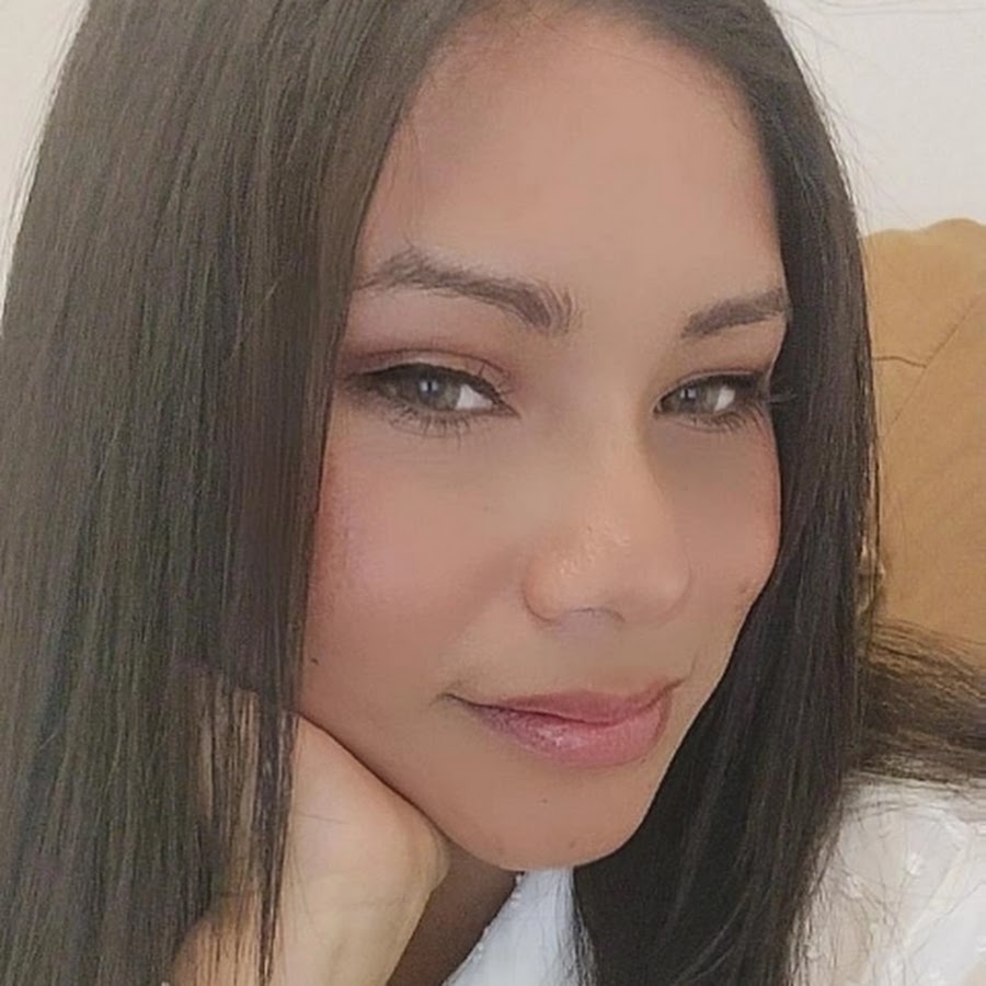 AMLnZu-c9XUBHM-zBHJUhhbKNq0xiPqoC_tl4MEZr09txwg=s900-c-k-c0x00ffffff-no-rj