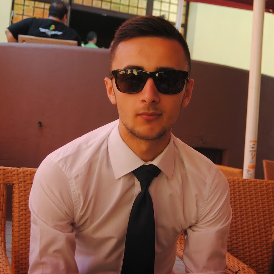 AMLnZu-cclbQ3Z4O-Iw_oFm3O4smA2HCq5Sqmb30MEdv=s900-c-k-c0x00ffffff-no-rj