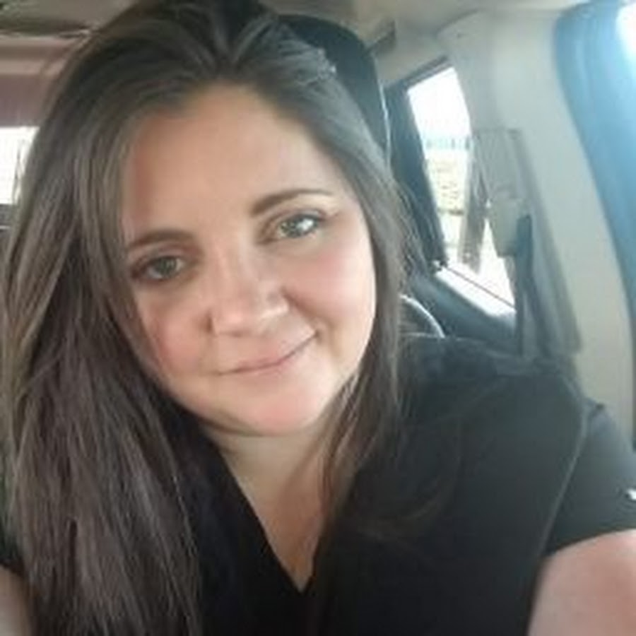 AMLnZu-hcGQg0oLyd1g0Vjp1AcvrrV_OpXY5QAikaAnE=s900-c-k-c0x00ffffff-no-rj