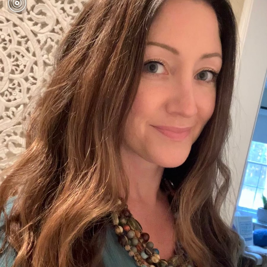 AMLnZu-ikmdVB90-zTatBLmwO_-douylo2O1By3T8Zut1g=s900-c-k-c0x00ffffff-no-rj