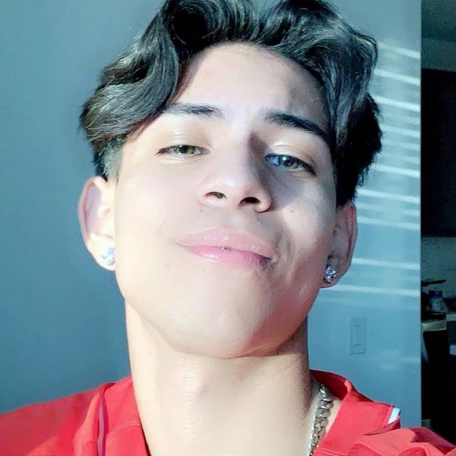 AMLnZu-kuTcUbWkknqzLj0zfkLHOEDS_RYmild_B0eVo=s900-c-k-c0x00ffffff-no-rj