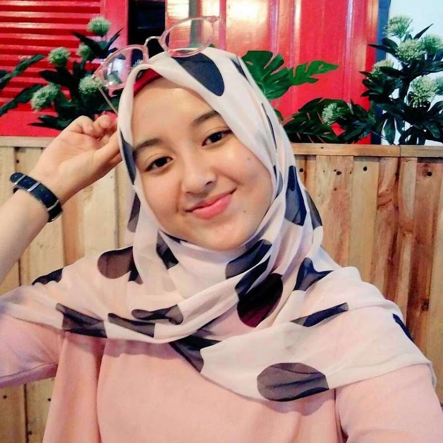 AMLnZu-o9ZbspKBsWi-sV5zFHVm4eQnHcA0bet5sYfCw=s900-c-k-c0x00ffffff-no-rj