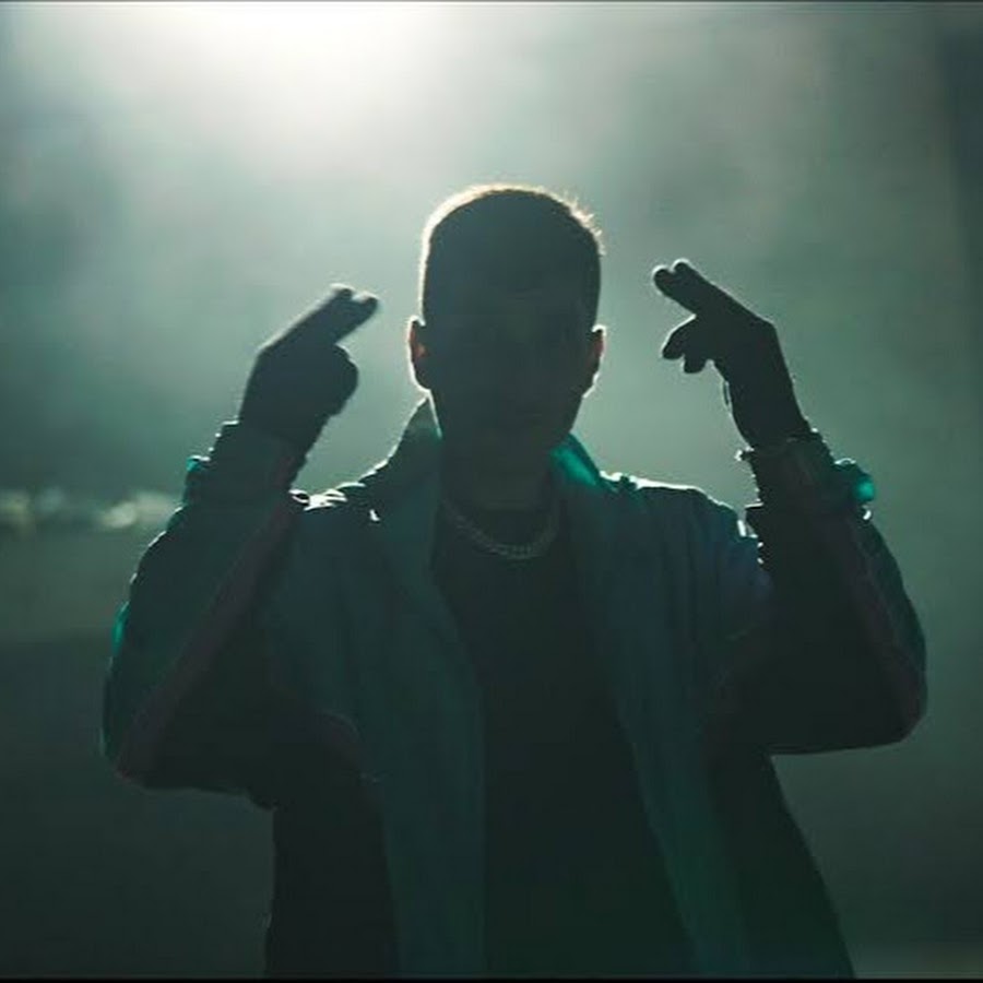 AMLnZu-oOT3m_OCPVAQH3XKs4jfldqzgj9vRTNfBn-Xy=s900-c-k-c0x00ffffff-no-rj