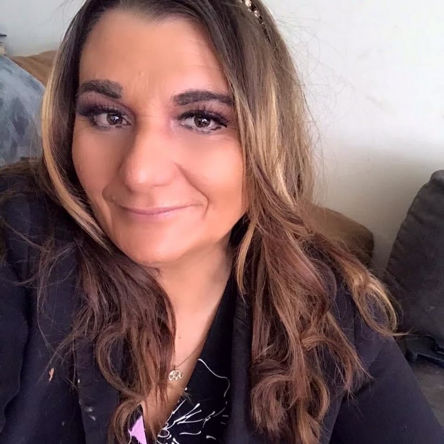 AMLnZu-pBVku7nE6D28lNsISTQSPJbWw_KfiHCgglmo3lw=s900-c-k-c0x00ffffff-no-rj