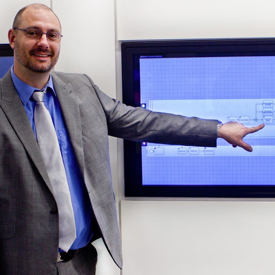 AMLnZu-pNbGbP06PMelr3pfpMmGcQrUy4-5z3A-XhUPQ=s900-c-k-c0x00ffffff-no-rj