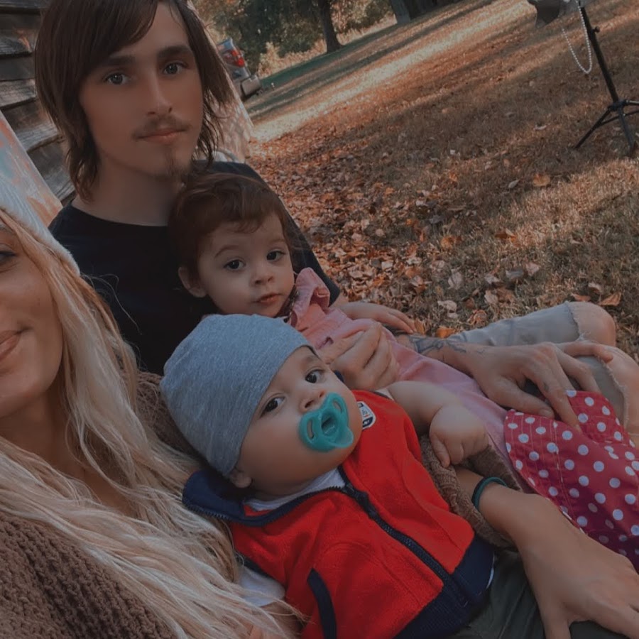 AMLnZu-pvoHHREeuIElr2zSdKD--yr7N0bl1_2oJSEOS=s900-c-k-c0x00ffffff-no-rj