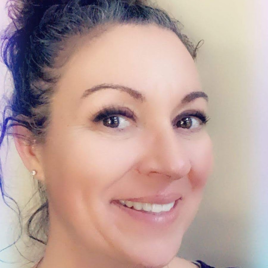 AMLnZu-rpn8VPkge0pfuv27NDF0VvDevv-WHqq5xYSWzDA=s900-c-k-c0x00ffffff-no-rj