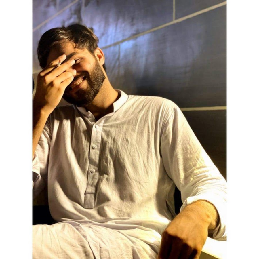 AMLnZu-uuxCYCr__Vk2JJG4LDs7Iz0v868mE0pbPVQwl9IA=s900-c-k-c0x00ffffff-no-rj