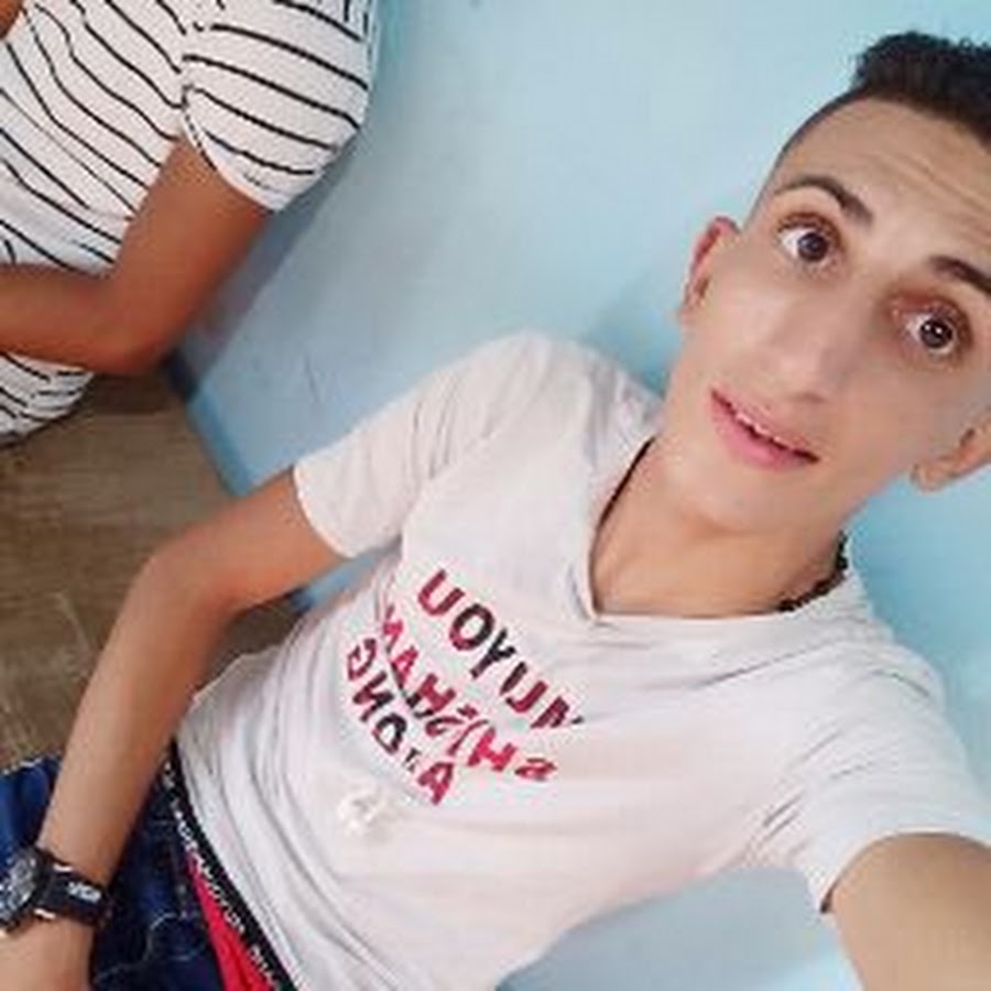 AMLnZu-xuHbrslrfDy8tePe940rqw-YvceYZhi2WfCnnrg=s900-c-k-c0x00ffffff-no-rj