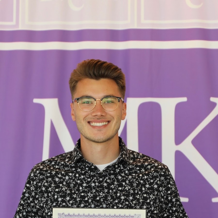 AMLnZu86NPGFp57YJktY-_hzHQqRuWW6QbI5_nT7ZLomMg=s900-c-k-c0x00ffffff-no-rj