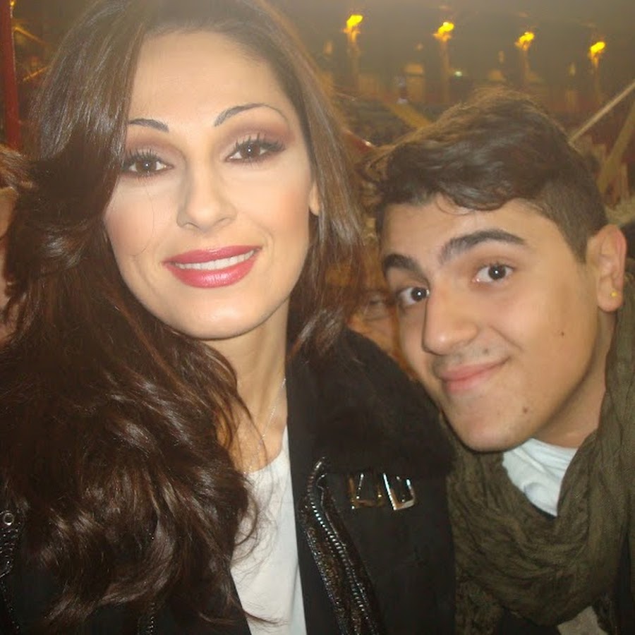 AMLnZu8FlYtVYJLgE7e24sRGzOQ0-ifAaor5LcN46JzJ=s900-c-k-c0x00ffffff-no-rj