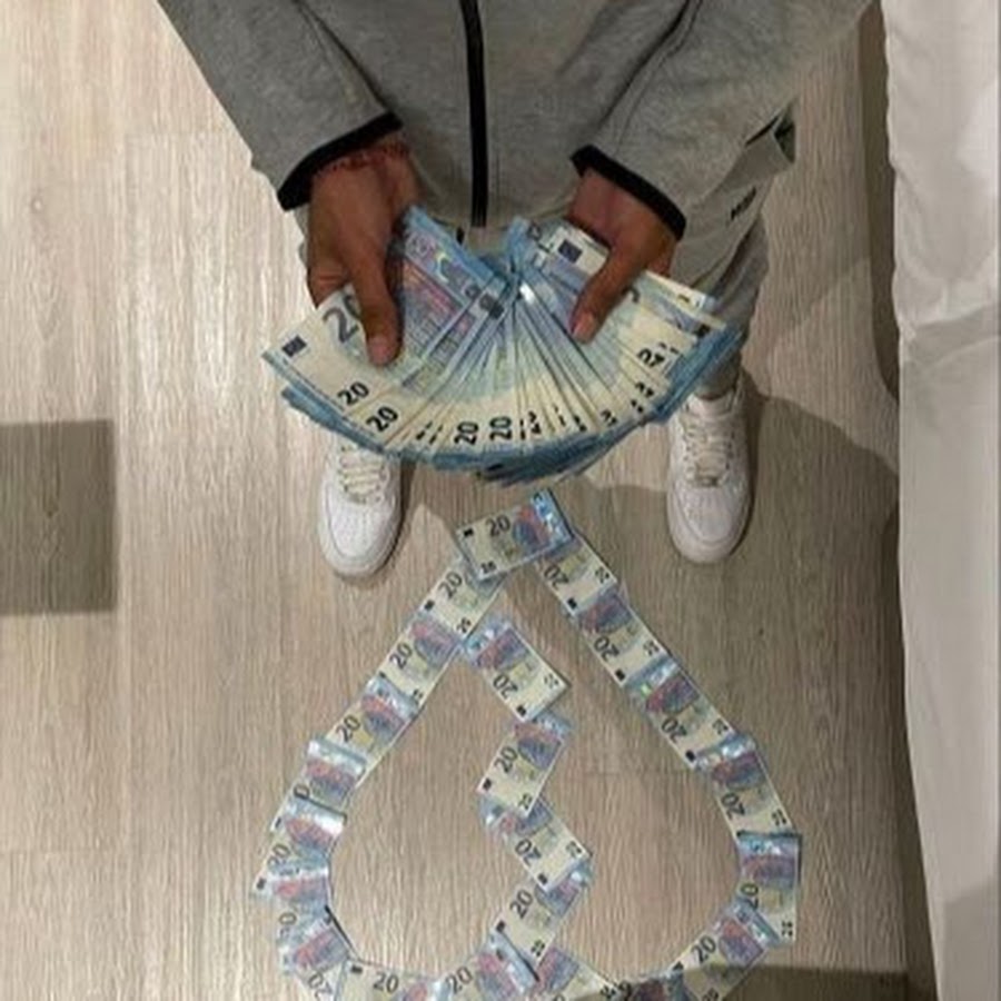 AMLnZu8FloKGljabYh8DQ8X_9RA0K743-KPe8Qhl-Ipy=s900-c-k-c0x00ffffff-no-rj