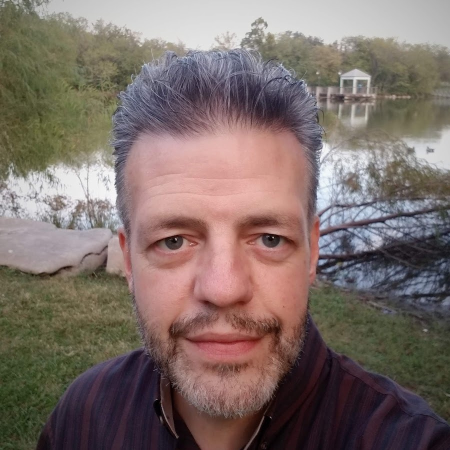 AMLnZu8Iz_4Hoh_0j_tp9EF1GKB3nCoLkYP2GZ1LpahV=s900-c-k-c0x00ffffff-no-rj