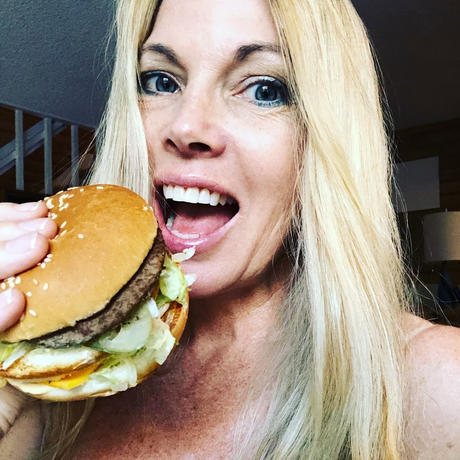 AMLnZu8KTEa_OqEm1u6DqpcYKzbbrutsAzhMi1C4Qtnt=s900-c-k-c0x00ffffff-no-rj