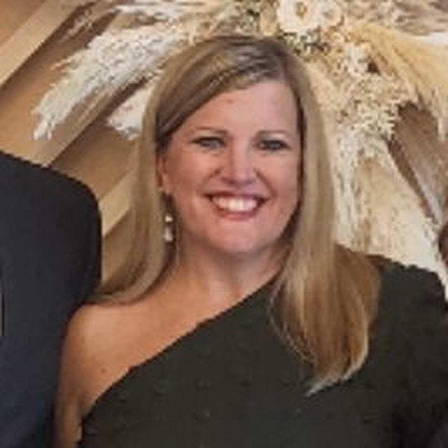 AMLnZu8cdlGB4XqW1d3-79b7wXIM-po1z2xYYFrhSfid-Pg=s900-c-k-c0x00ffffff-no-rj