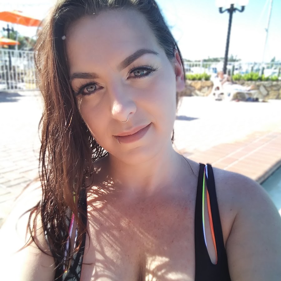 AMLnZu8criEPUImvc-Ybge8UWQ7JO4rE7oSJnF-YYCnYyVk=s900-c-k-c0x00ffffff-no-rj