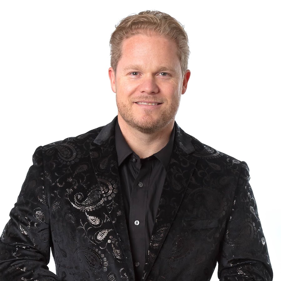 AMLnZu8eISscpOHmX0o0x8dWSJcoIKglX-W1-Mqb1-d8sA=s900-c-k-c0x00ffffff-no-rj