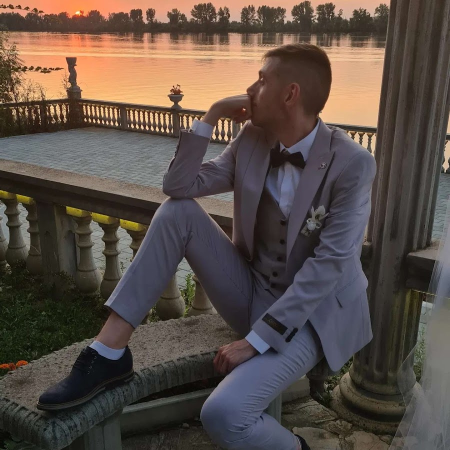 AMLnZu8x_fAQyn6qNMnKxkpfz15nEm6k1Isyp-JCWFgQ=s900-c-k-c0x00ffffff-no-rj