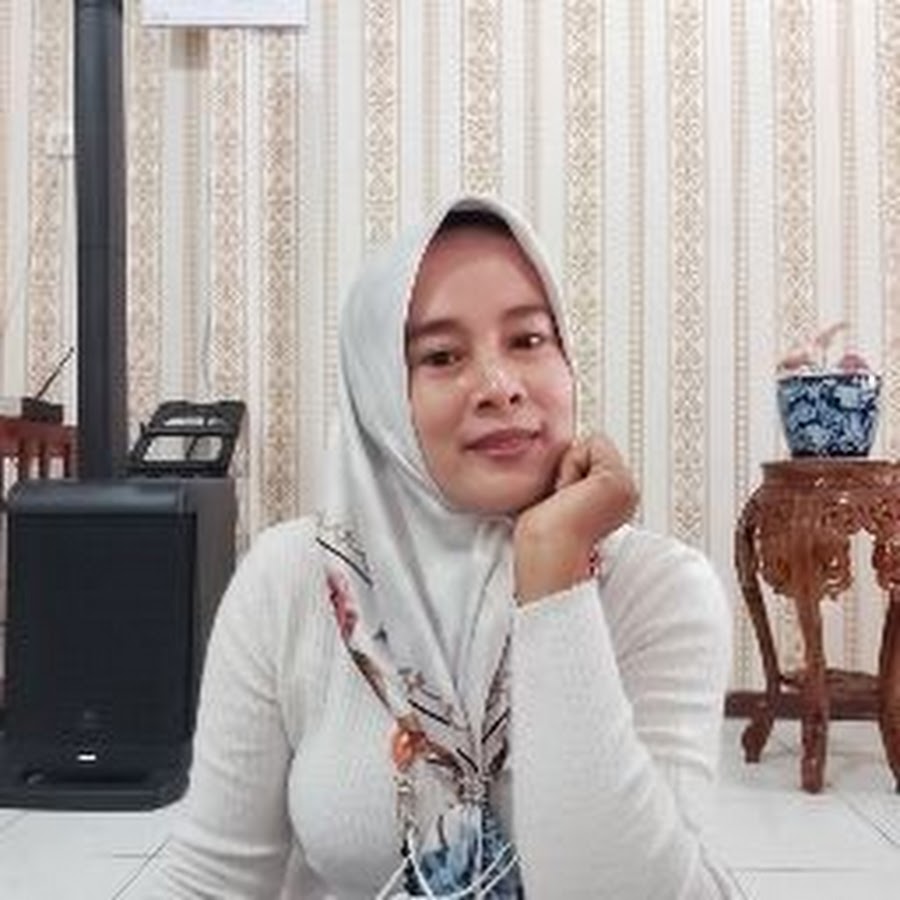 AMLnZu93G_gtN7w0w6hAWs96ww5VpCuCHz052GskqAbiiQ=s900-c-k-c0x00ffffff-no-rj