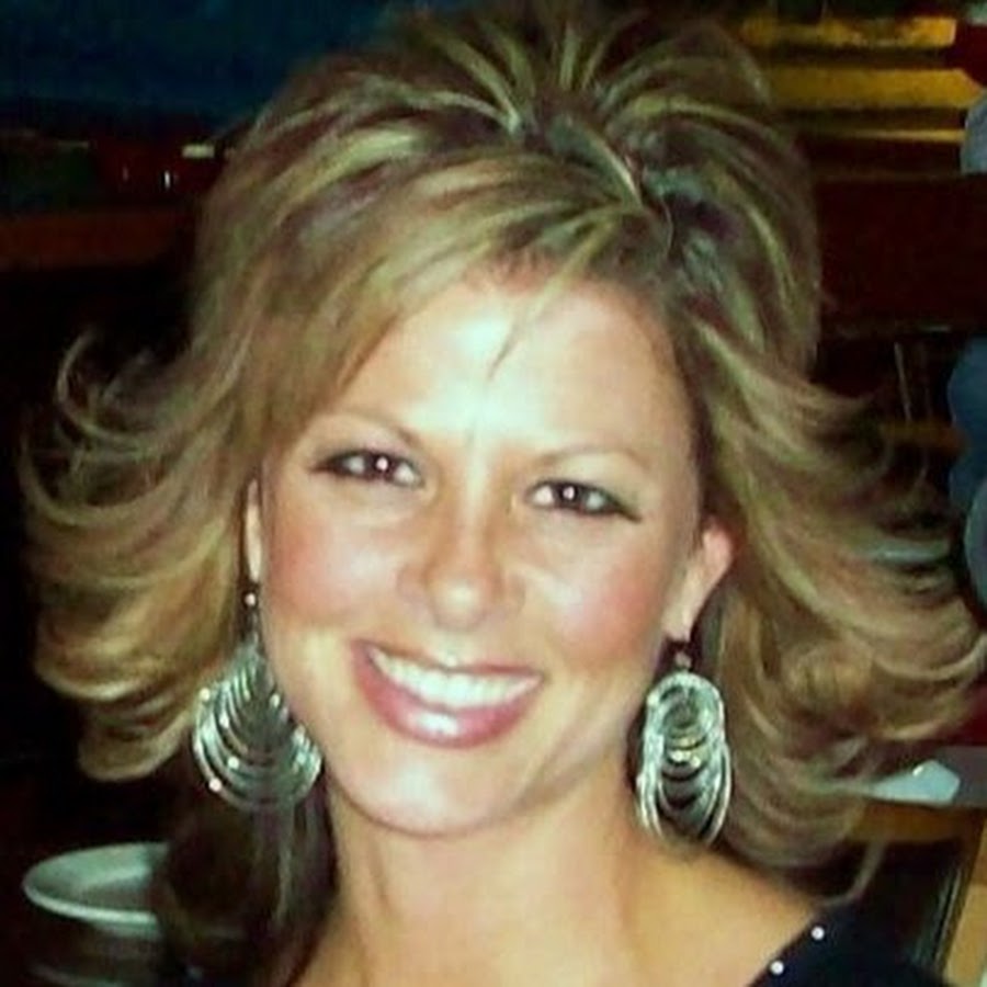 AMLnZu9AaOpkadU4Du0E-L5NKp8rS_aPFGYXY_mFBw9D=s900-c-k-c0x00ffffff-no-rj