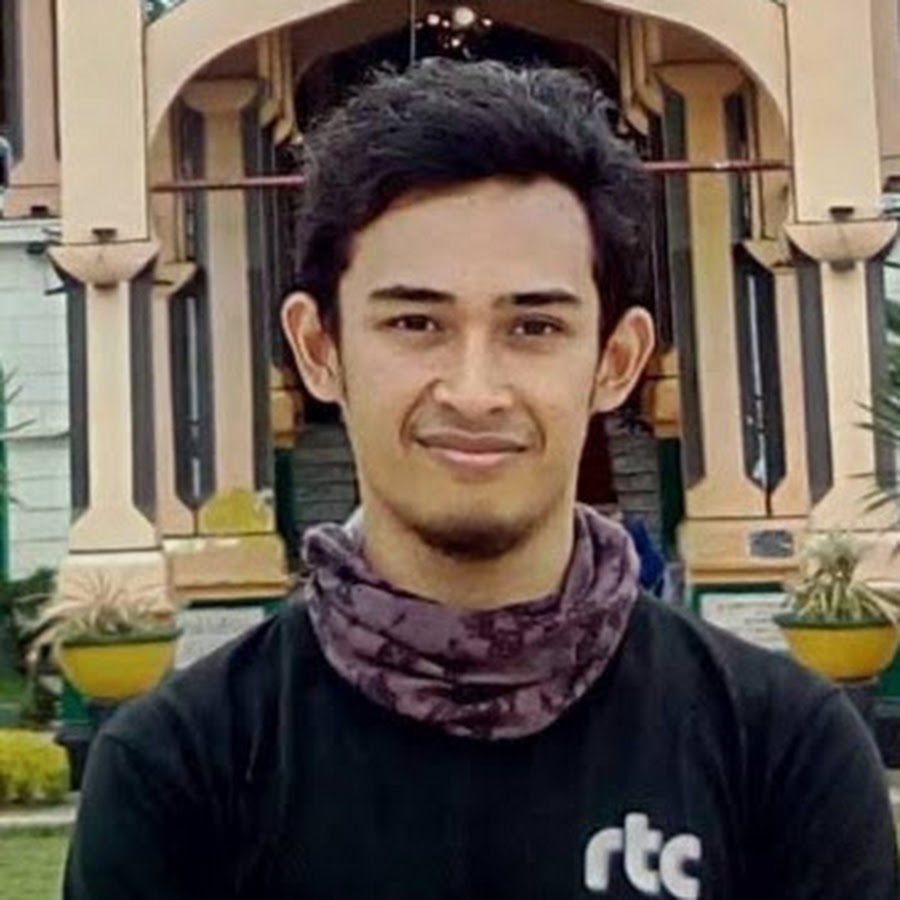 AMLnZu9Q5bRT11F2g0q30B4PjiTceJ02Jg9BoggPPRBvGg=s900-c-k-c0x00ffffff-no-rj