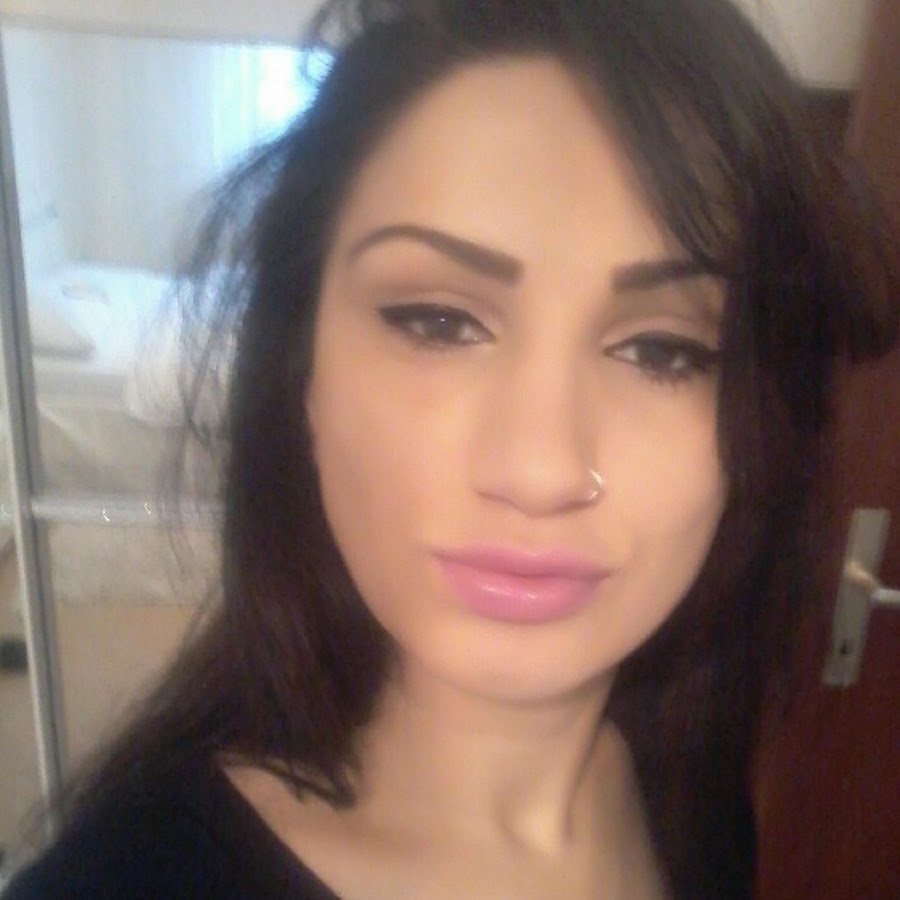 AMLnZu9UaJhElz1-LnigWRg95sMPjeaFR220OhKSeFoG4g=s900-c-k-c0x00ffffff-no-rj