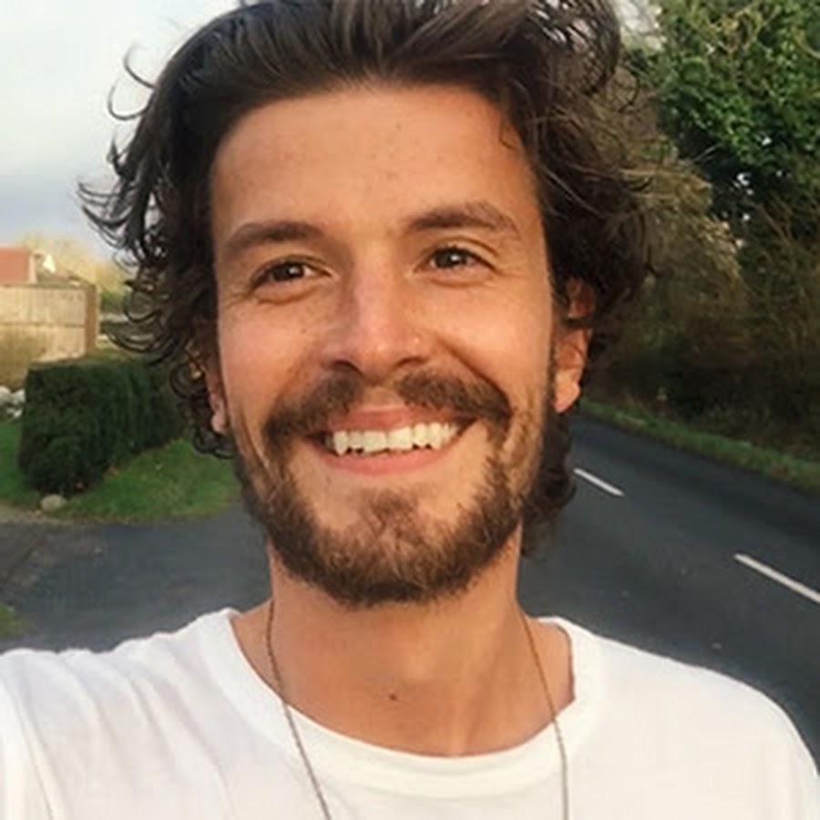 AMLnZu9ZtYMH8_z2q6f3mFNlO3quAZxym7_LTFRpif40=s900-c-k-c0x00ffffff-no-rj