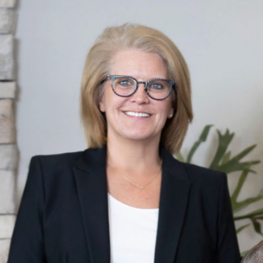 AMLnZu9l-0GNFpGTJKDQKbrSXLmfNBEzMax9FvG1lrzQhA=s900-c-k-c0x00ffffff-no-rj