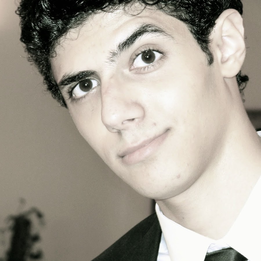 AMLnZu_7fMrk6NsCibotLAs-l5AFEVEflo9_7CvLwA7C=s900-c-k-c0x00ffffff-no-rj